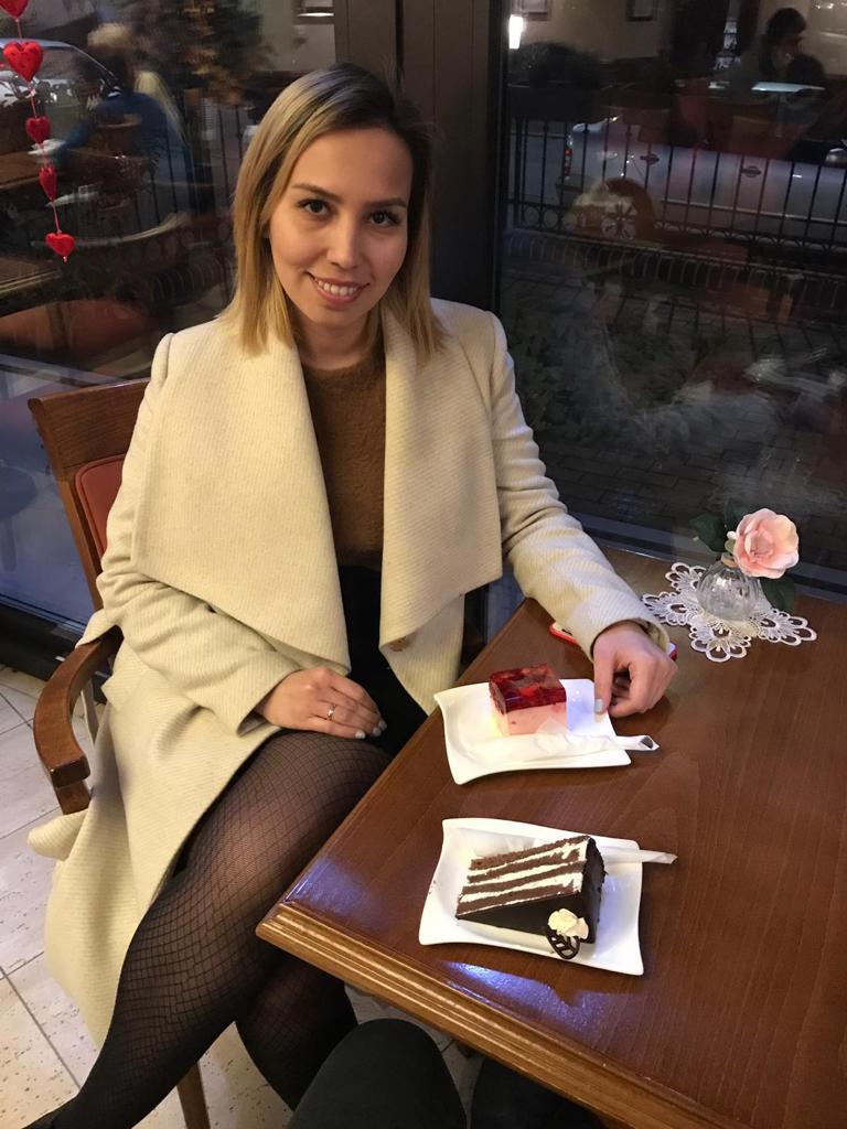 33 years old wife. What are your thoughts? | Scrolller