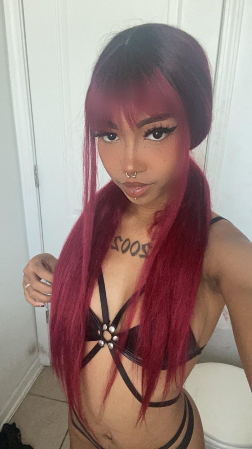 show me some love 🖤 | Scrolller