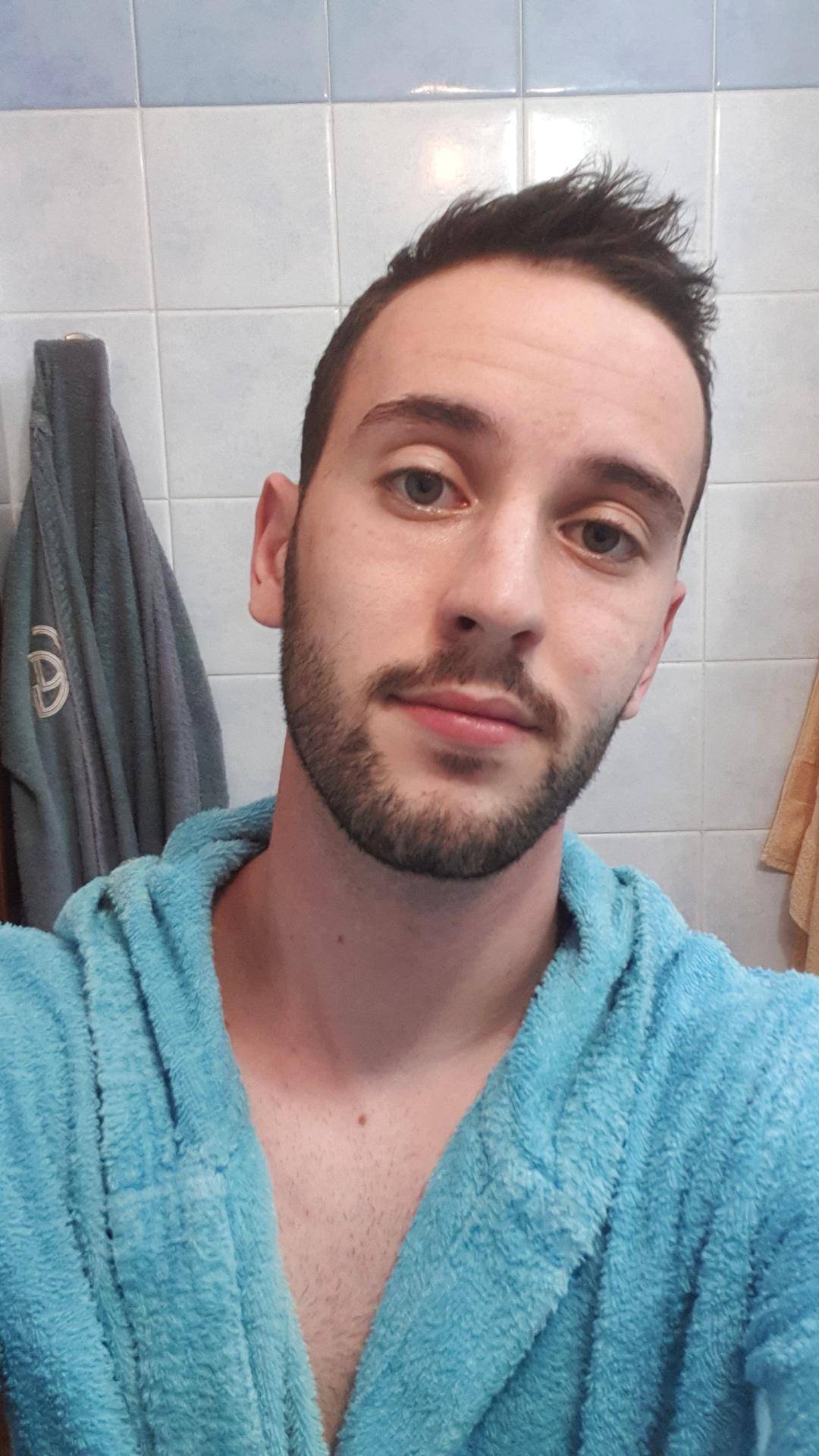 Shower and relax | Scrolller