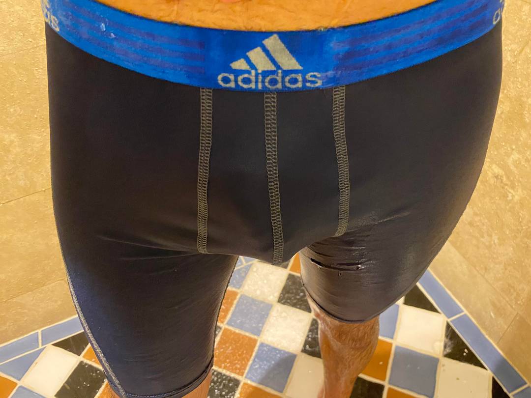 Shower bulge | Scrolller