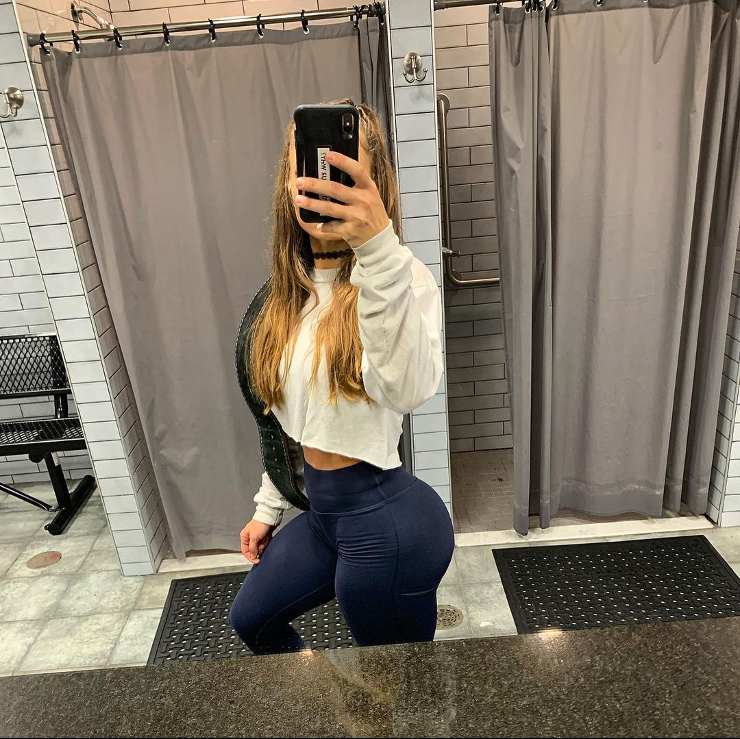 Shower Selfie | Scrolller