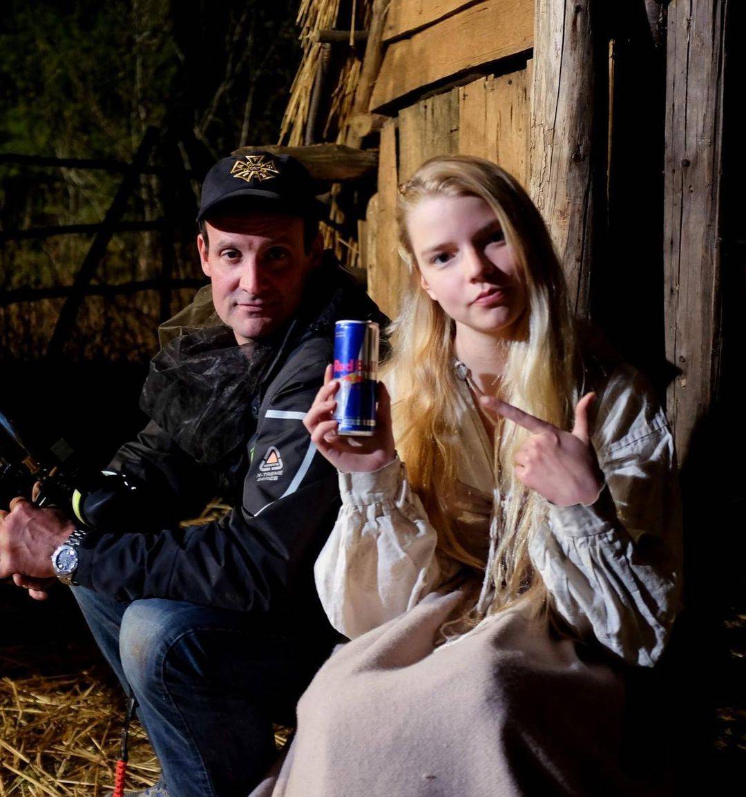 Showing off her red bull | Scrolller