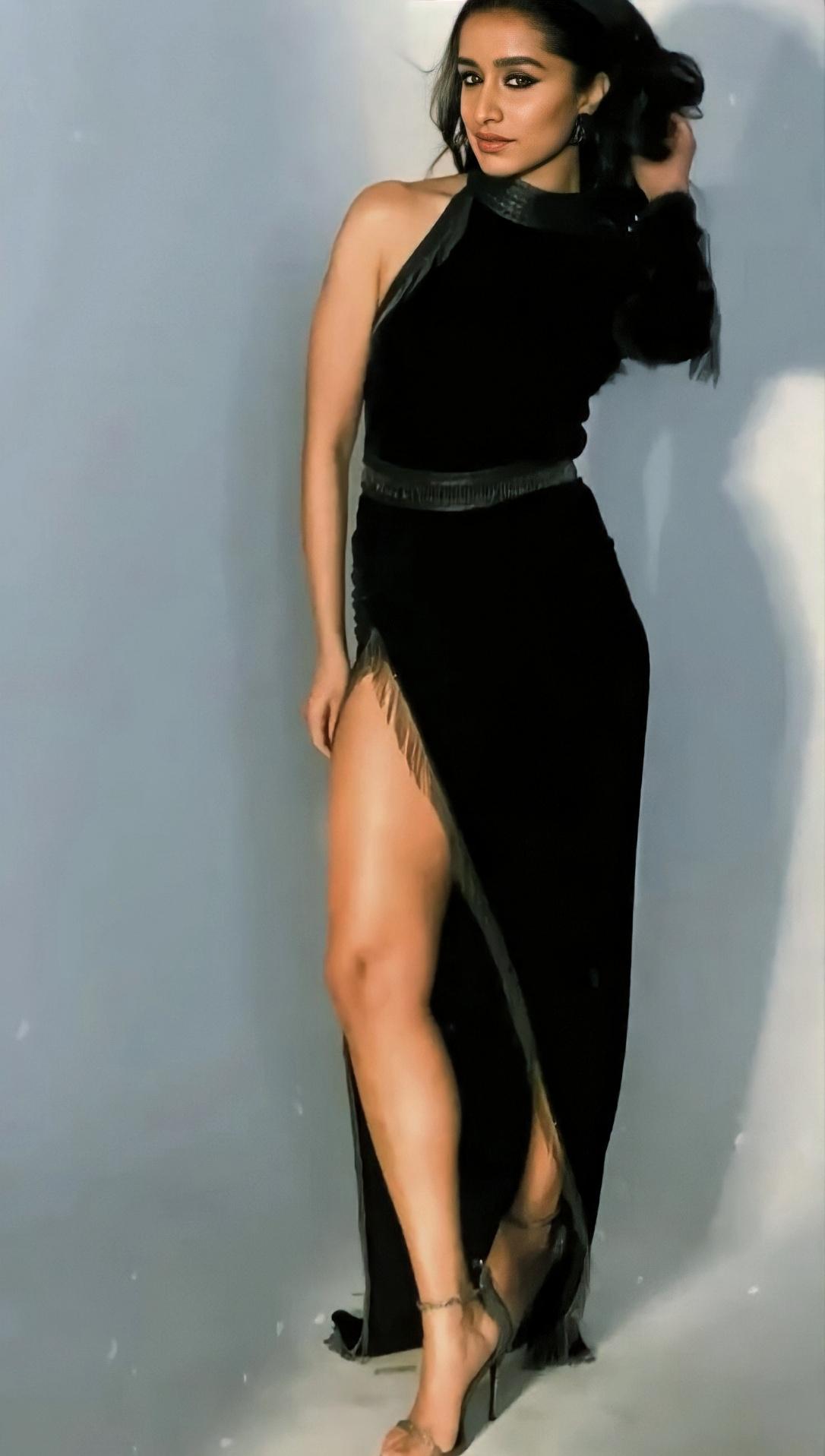 Shraddha Kapoor ultimate pleasure material | Scrolller