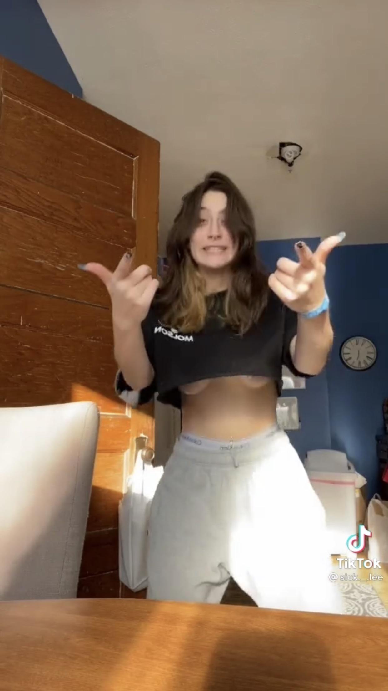 @sick._.lee | Scrolller