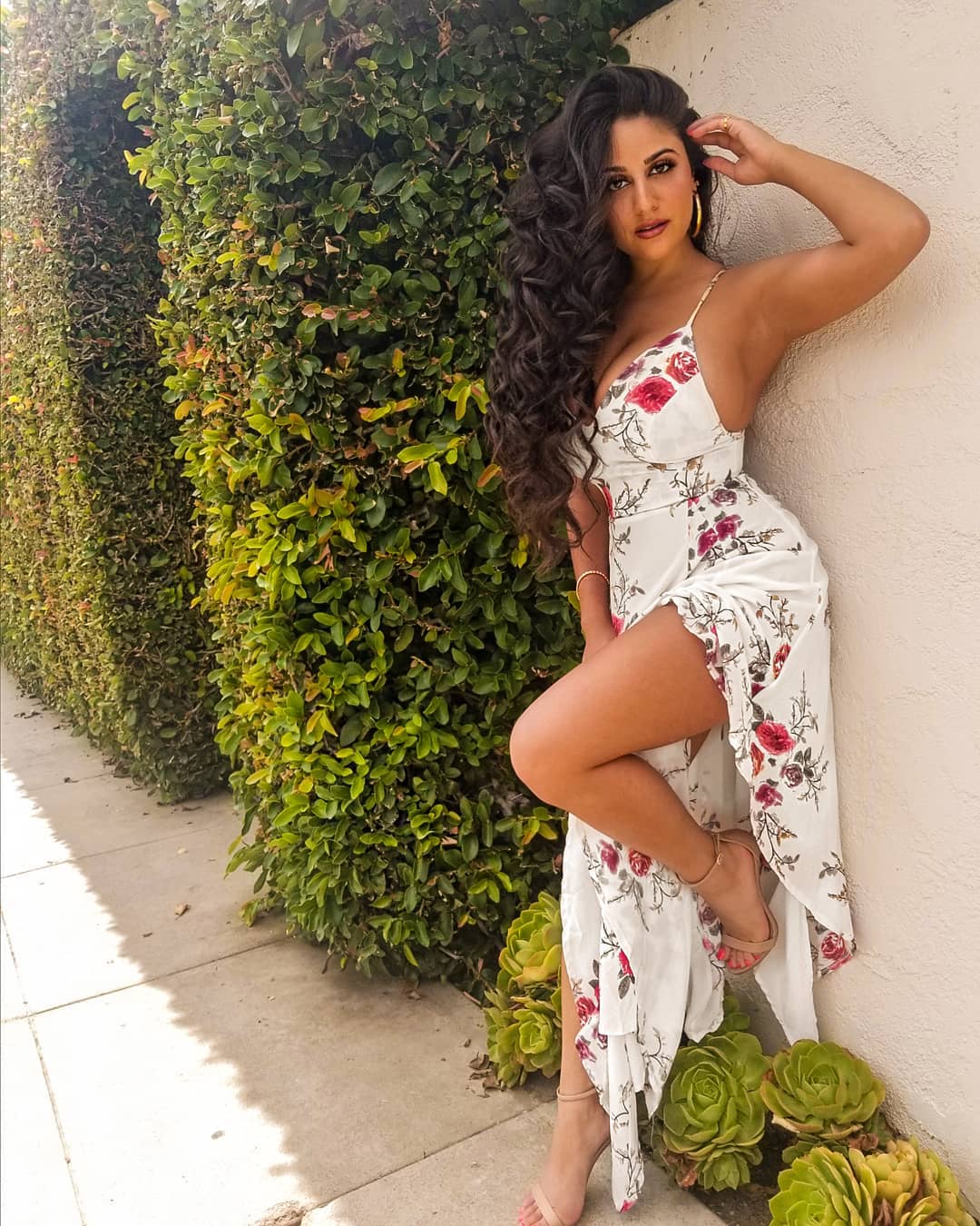 sideboob in a dress | Scrolller