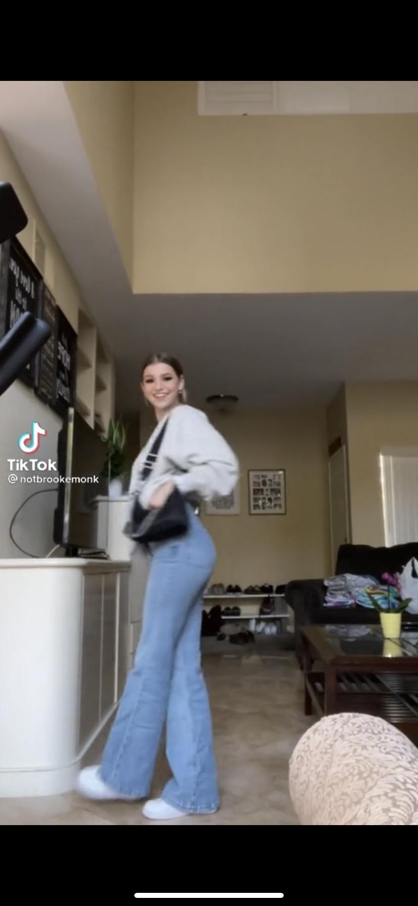 Sideview | Scrolller