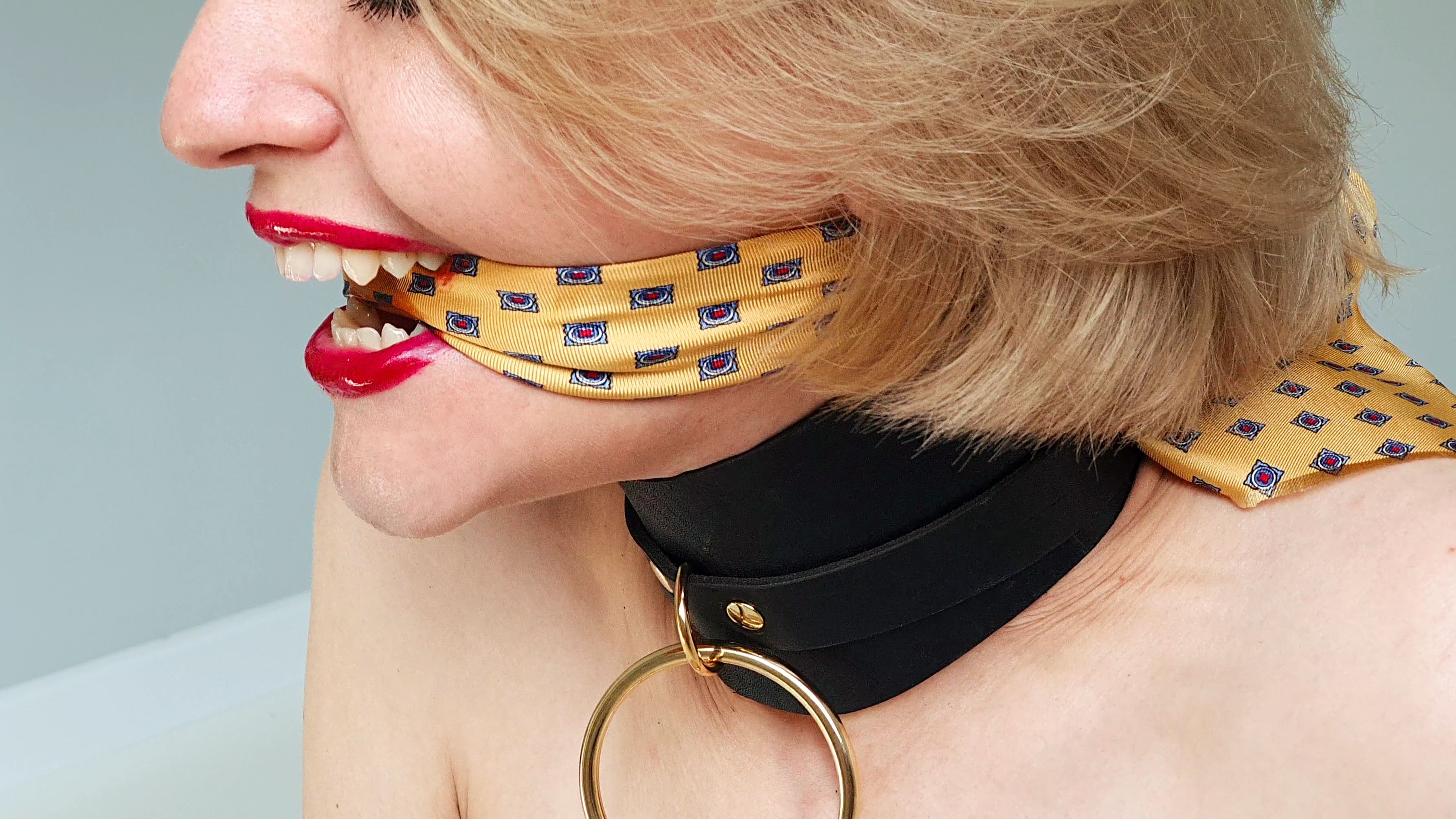 Silk gag | Scrolller