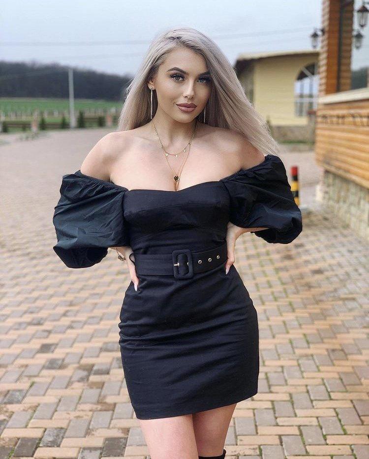 Simona, instagrameriță | Scrolller