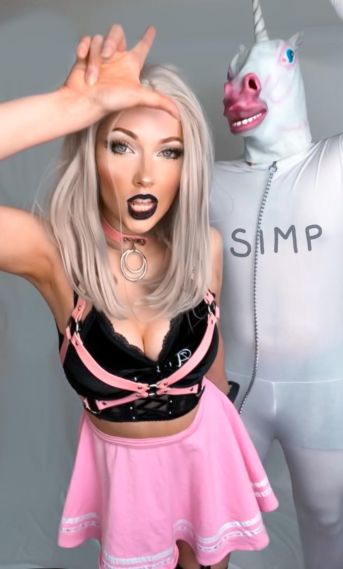 Simp for me ? | Scrolller