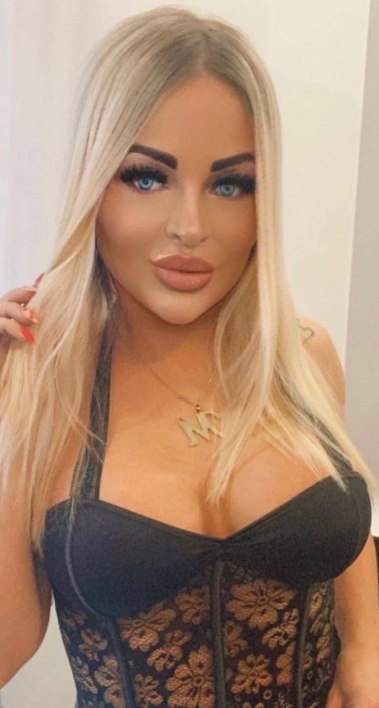 Simply Gorgeous | Scrolller