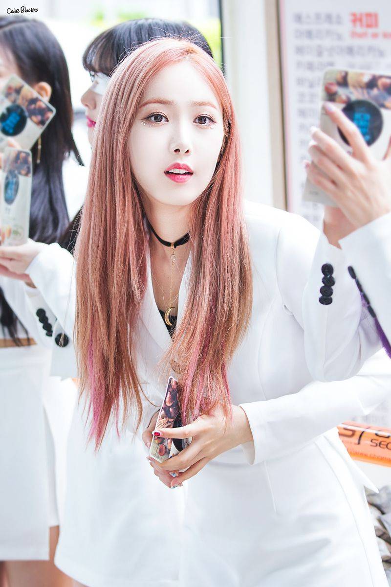 SinB | Scrolller