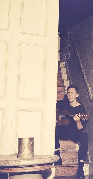 Sing it! | Scrolller