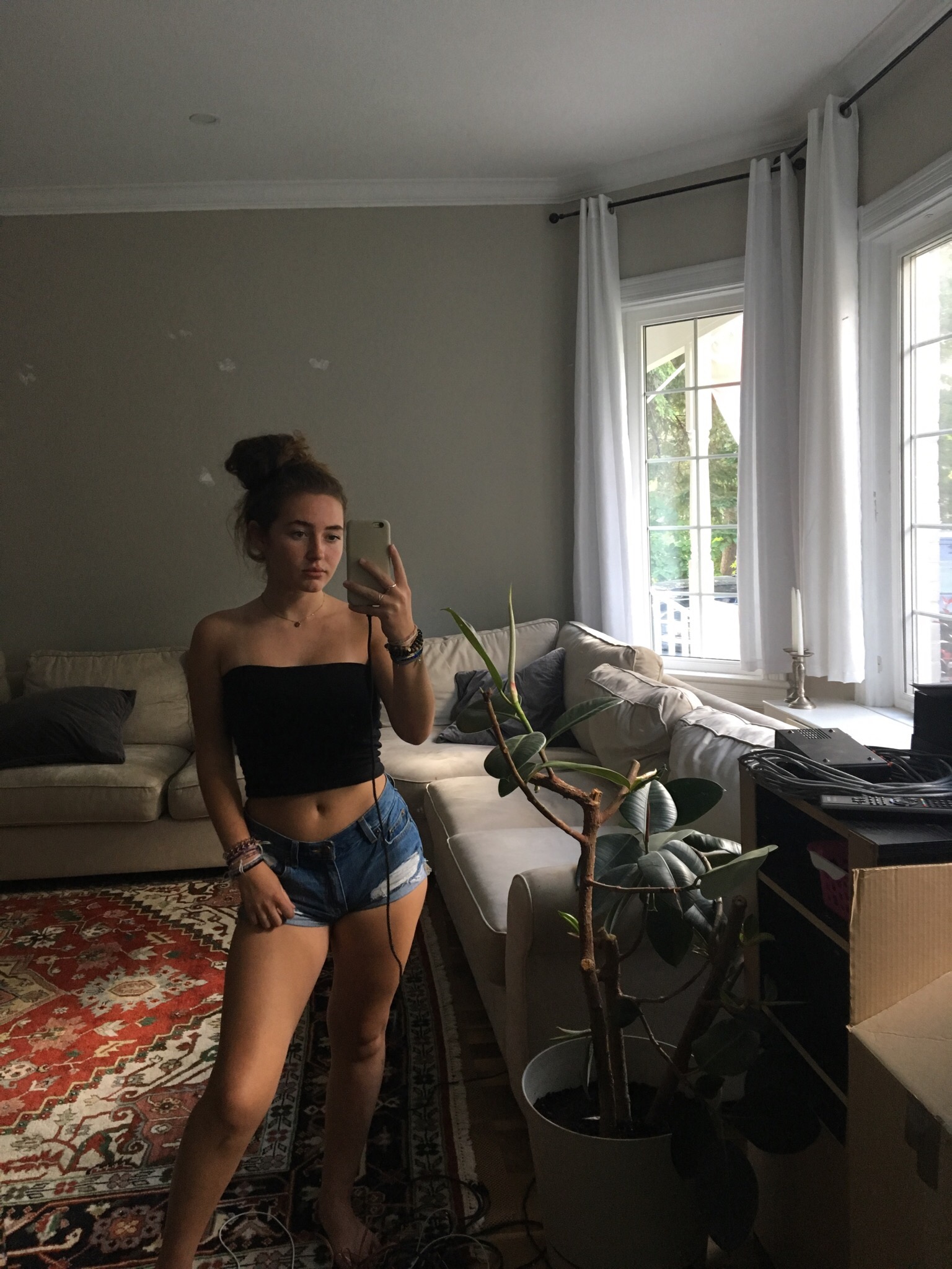 Sis 18 y/o | Scrolller