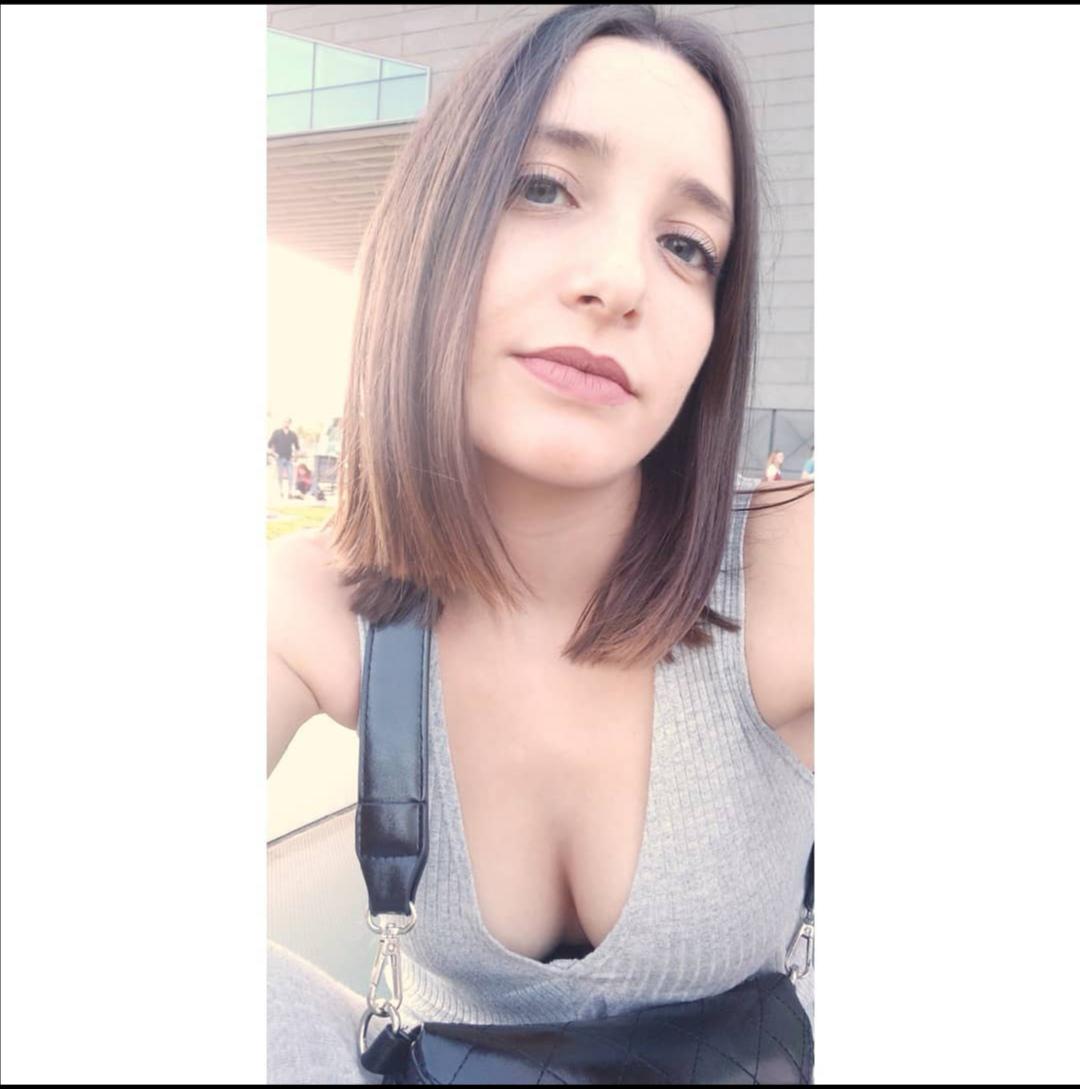 Sis ready with her tits | Scrolller