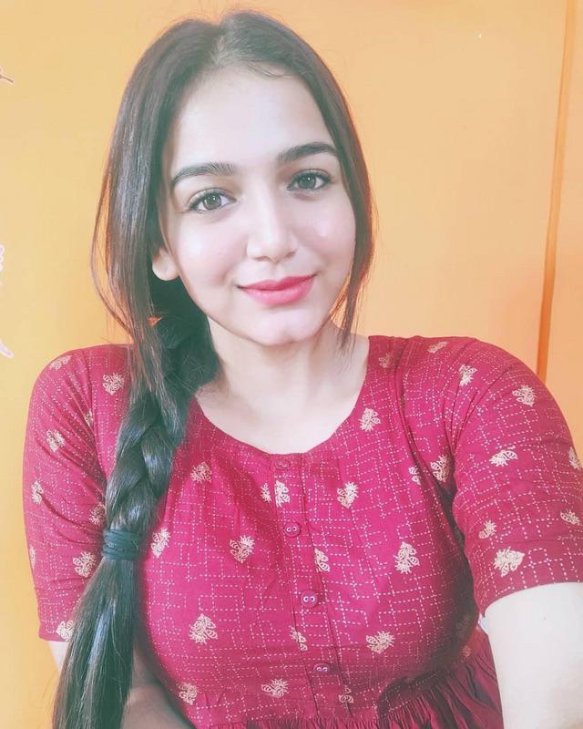 Sisters Best Friend ️😍 Crush Since Years I Wish I Hold Her Hair And