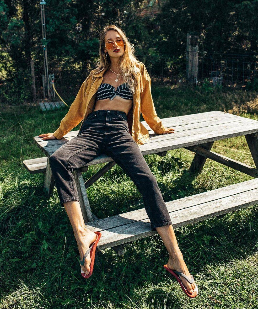 Sit back and relax | Scrolller