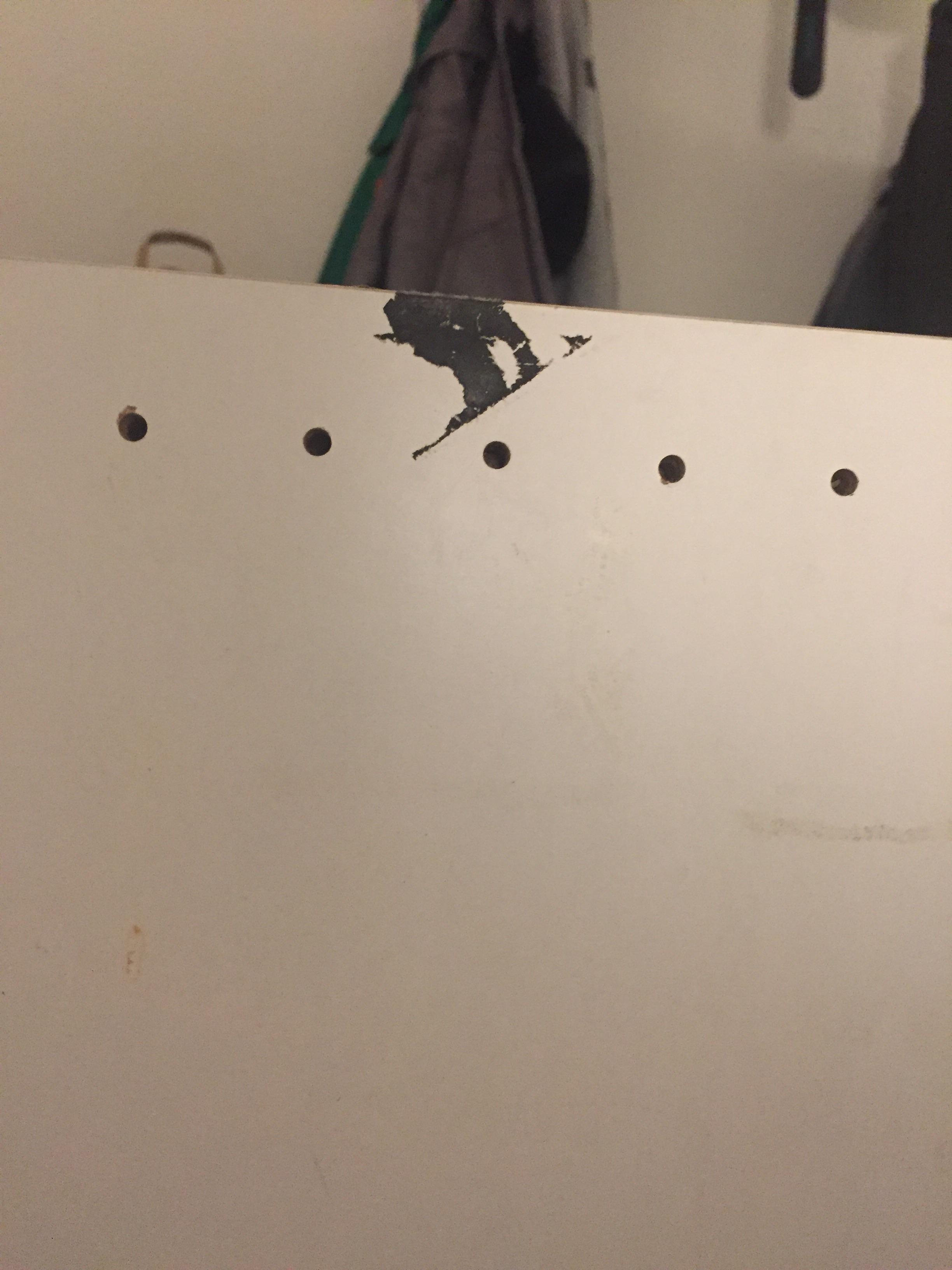 Skiing on the edge | Scrolller