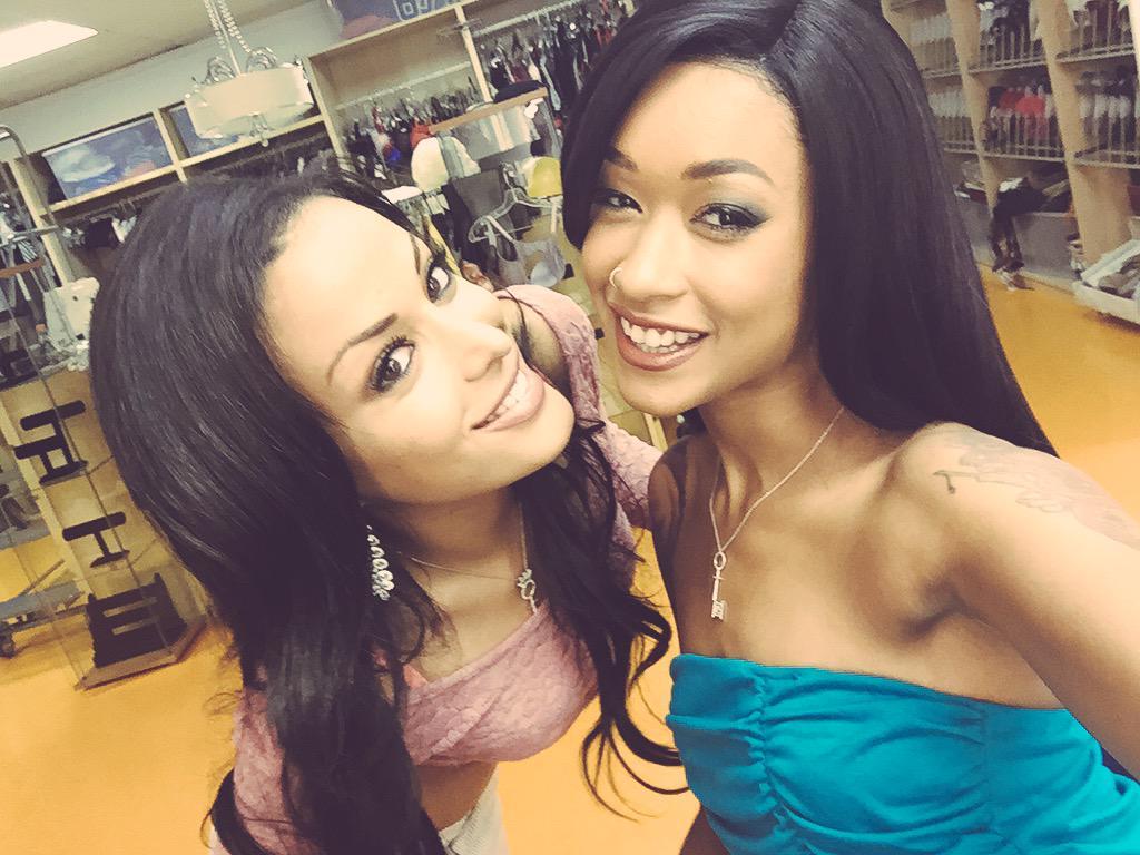 Skin Diamond & Layla Sin | Scrolller