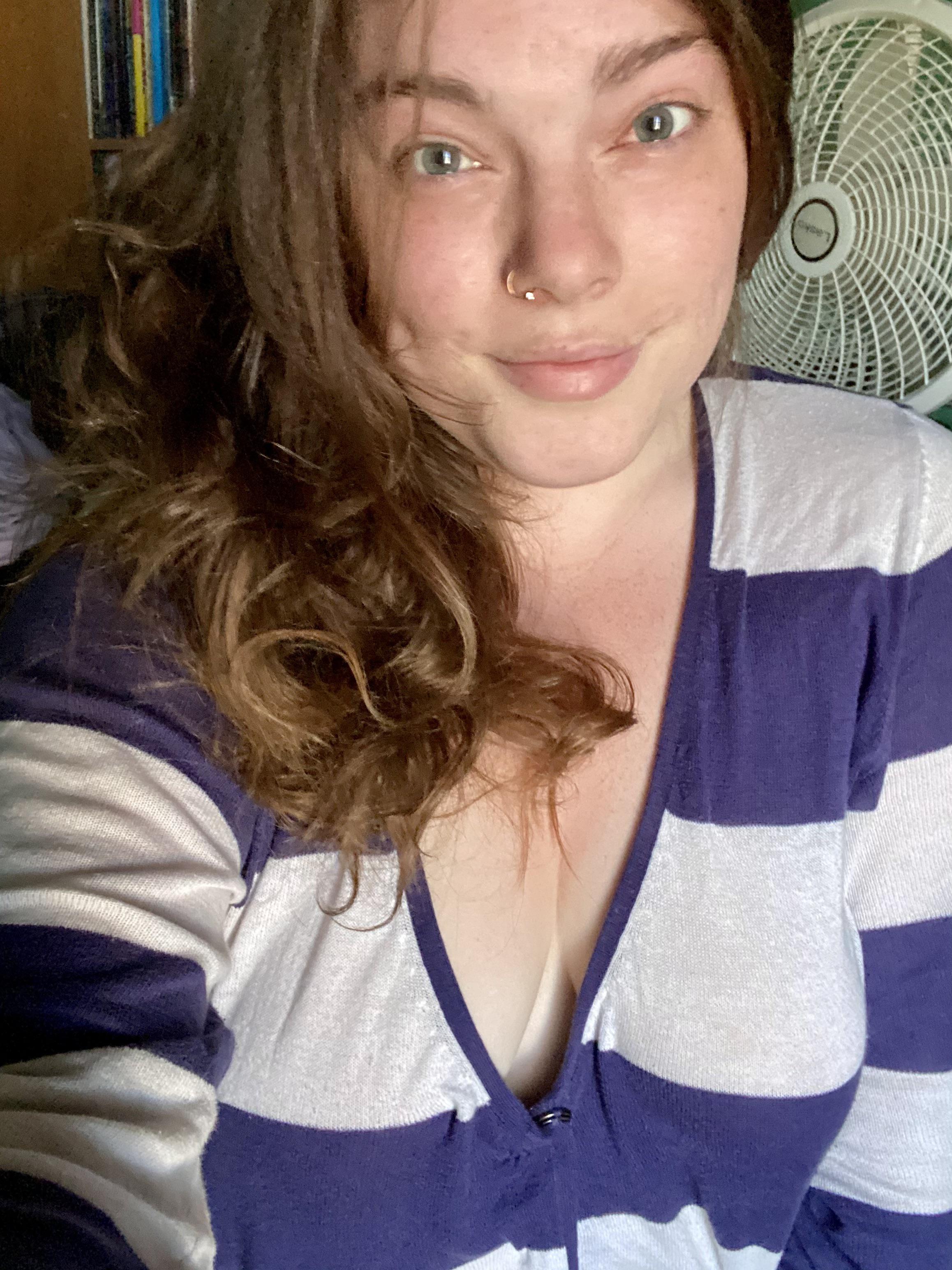 Slept with my hair in a bun and woke up to this! [24] | Scrolller