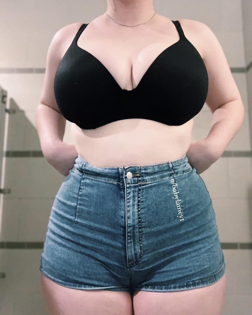 am i breeding material? | Scrolller