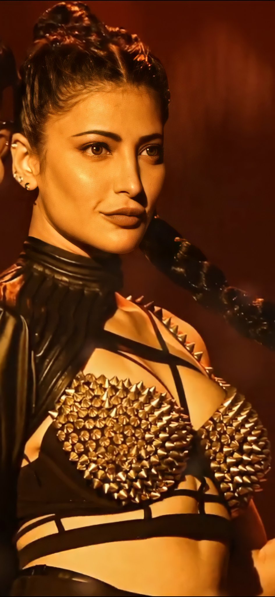 Slutty opps Shruti Hasan. Looks like absolute dominatrix. | Scrolller