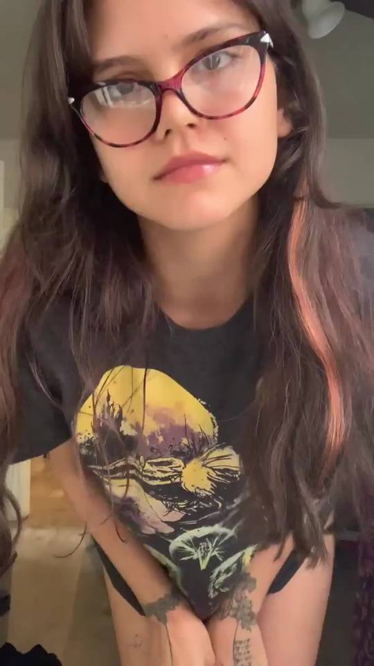 small titty drop and butt flash from your local reddit girl | Scrolller