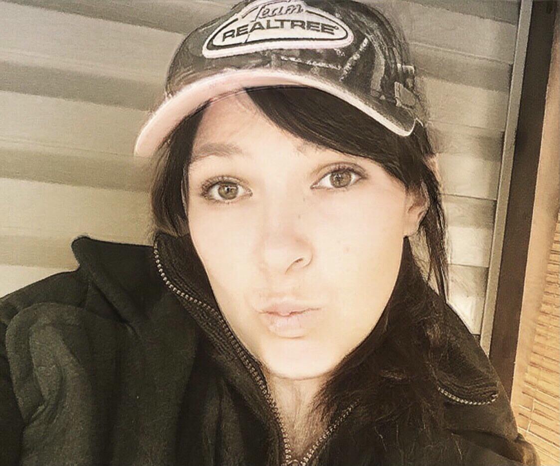 Small town country girl 💜 | Scrolller