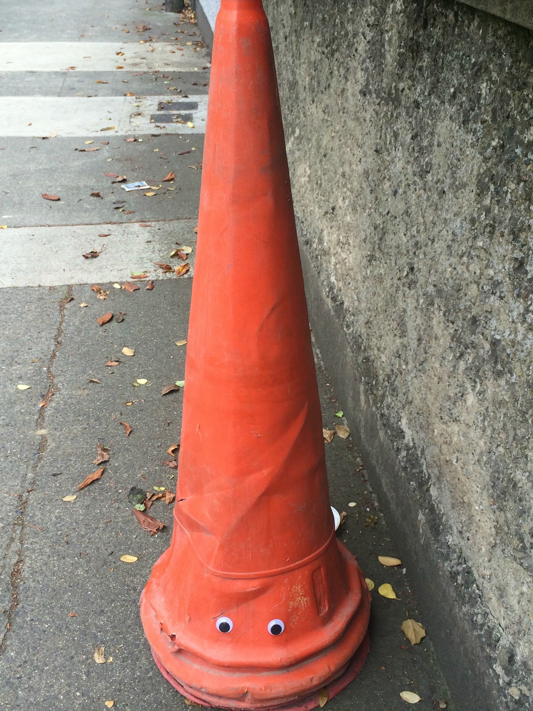 Smiley Mr Cone | Scrolller