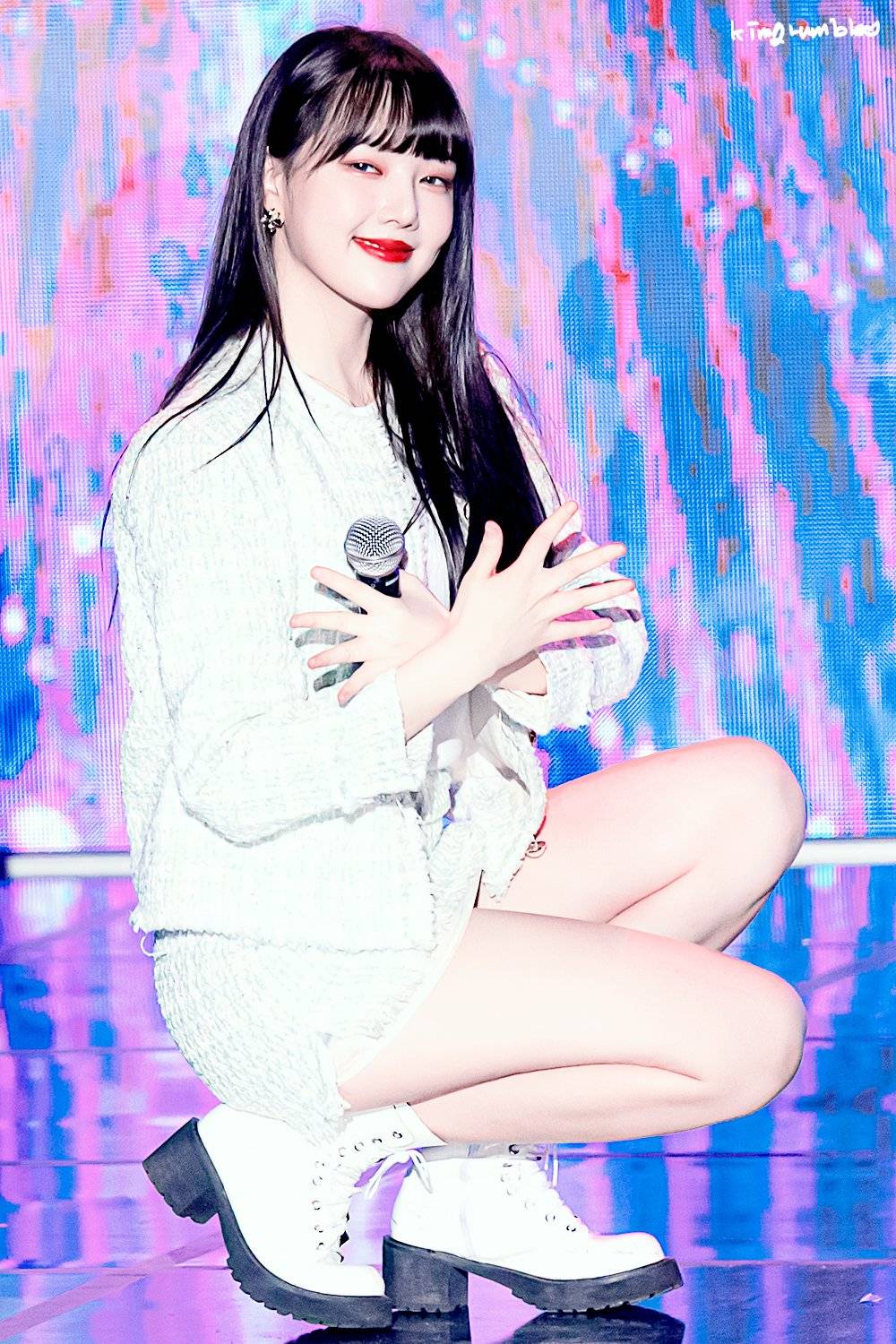 Smirking Yerin | Scrolller