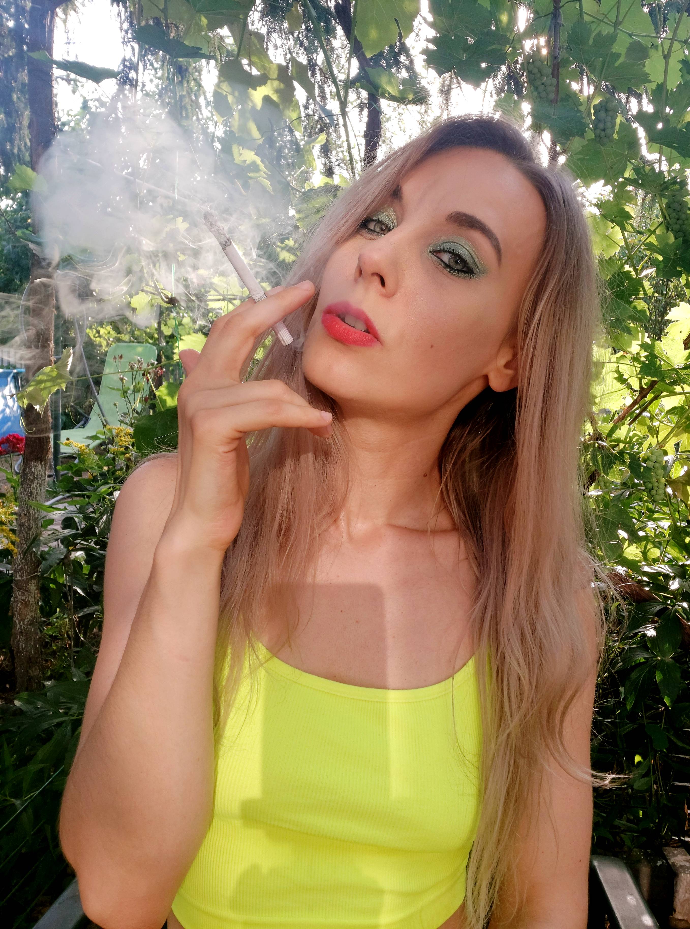 Smoke with me? | Scrolller