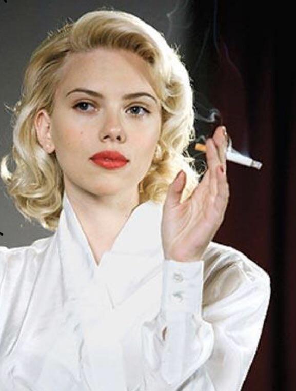 Smoking beauty | Scrolller Smoking beauty | Scrolller