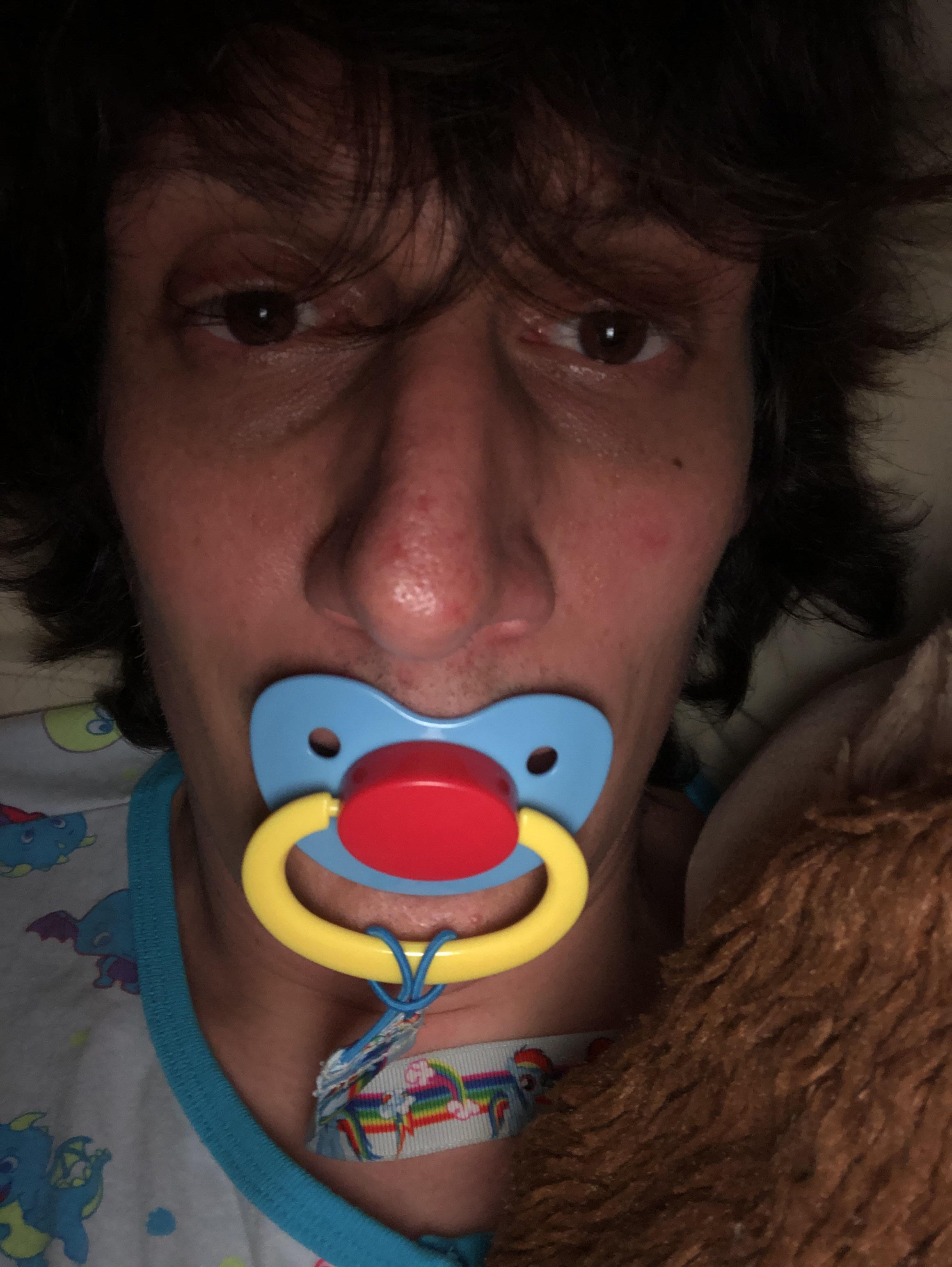 Smol boi | Scrolller