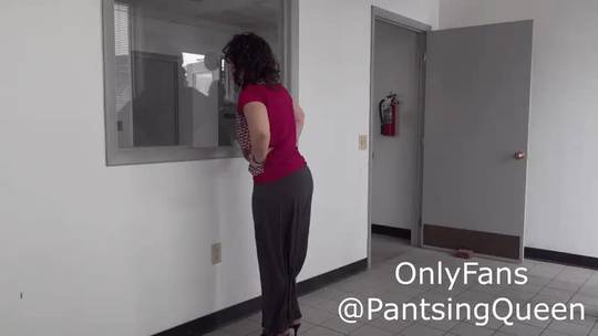 Sneaky pantsing prank at the doctor's office - Sammi Starfish | Scrolller