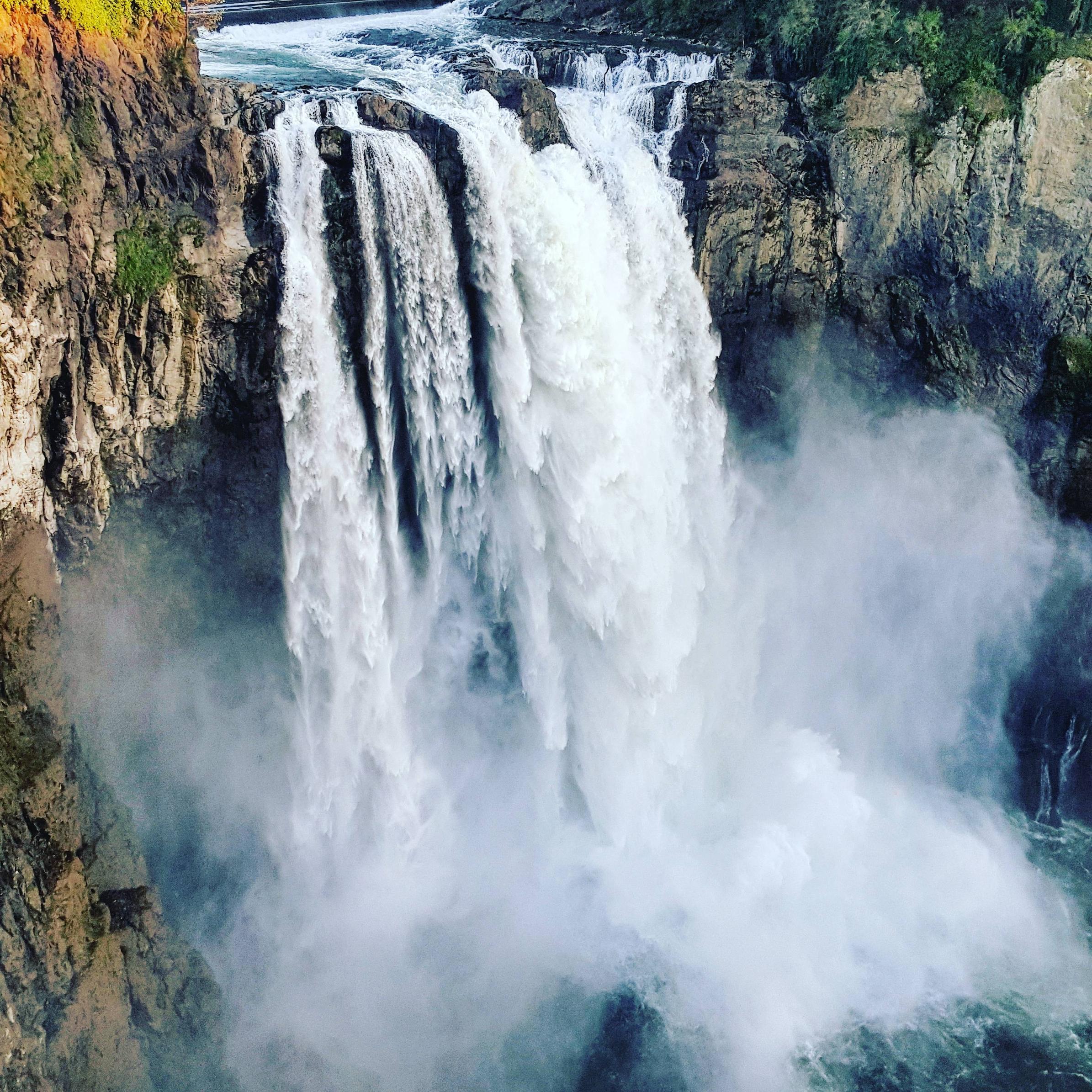 snoqualmie falls | Scrolller