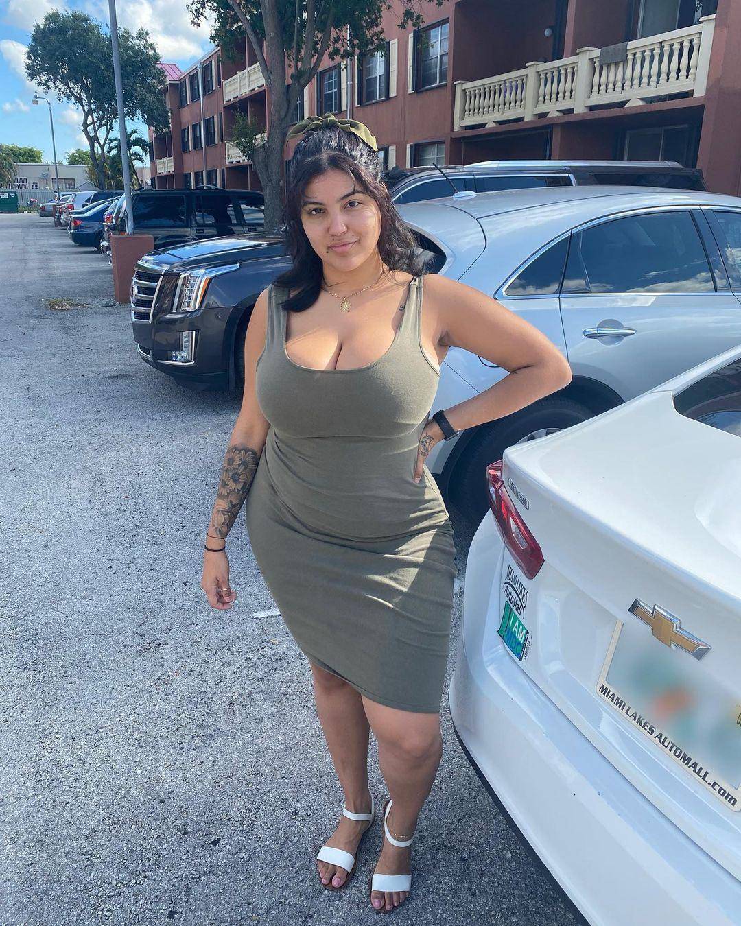 So thiccc 🤤 | Scrolller