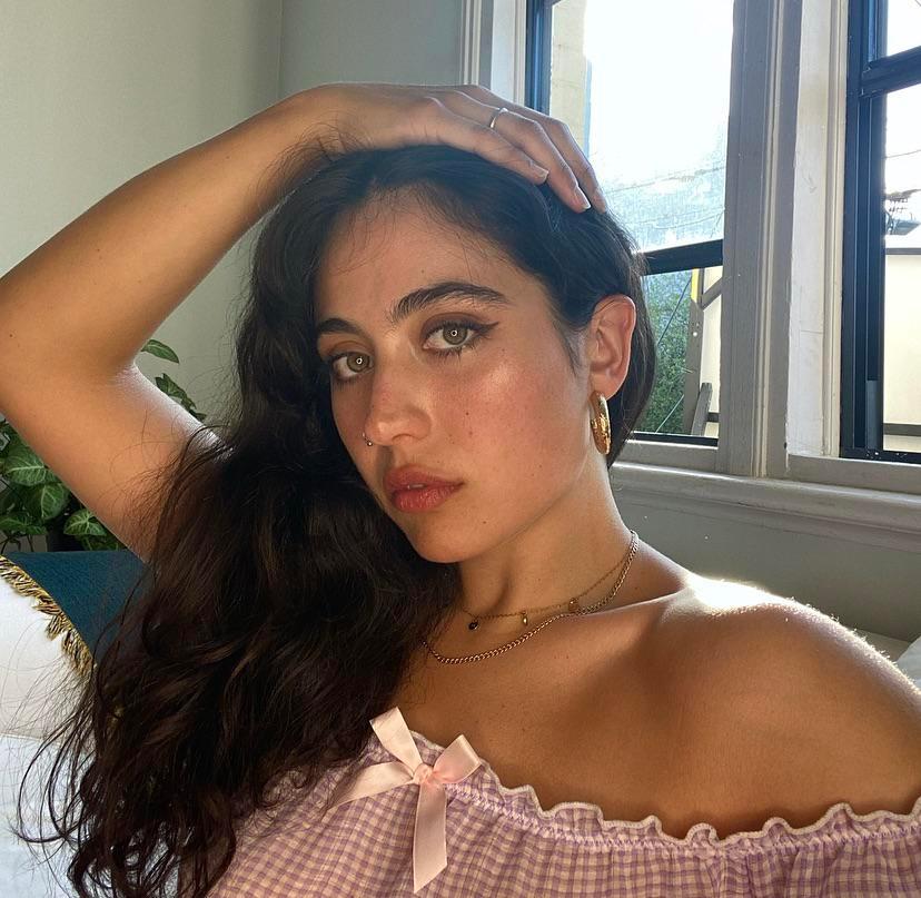 Hi :) [over 18] | Scrolller