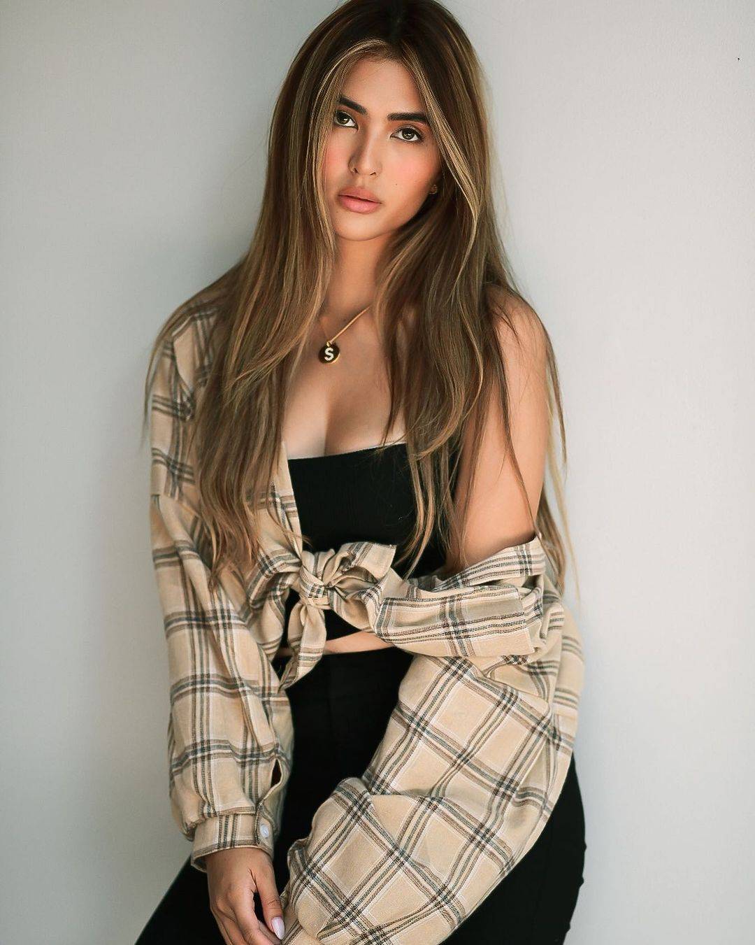 Sofia Andres | Scrolller