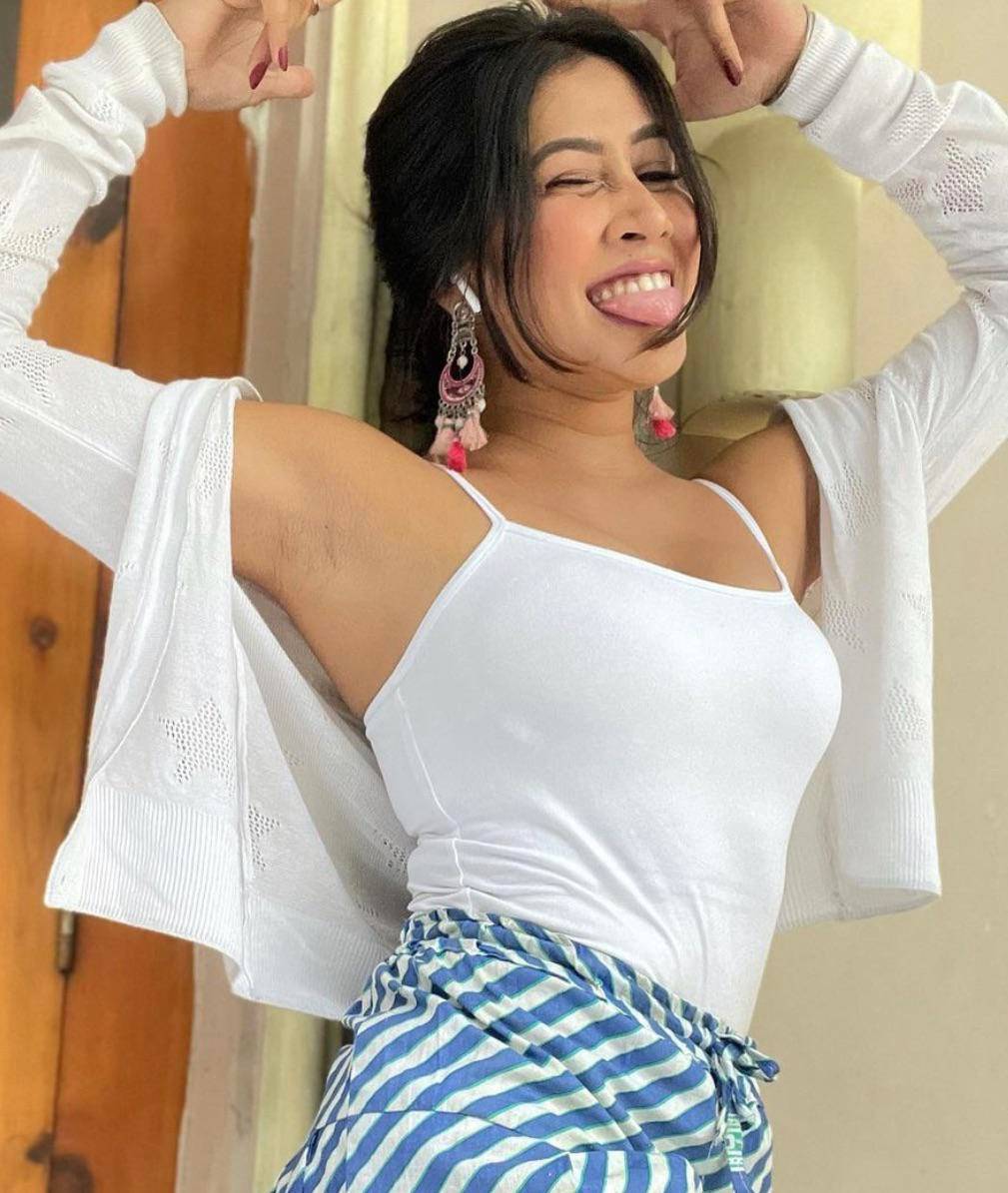 Sofia Ansari | Scrolller