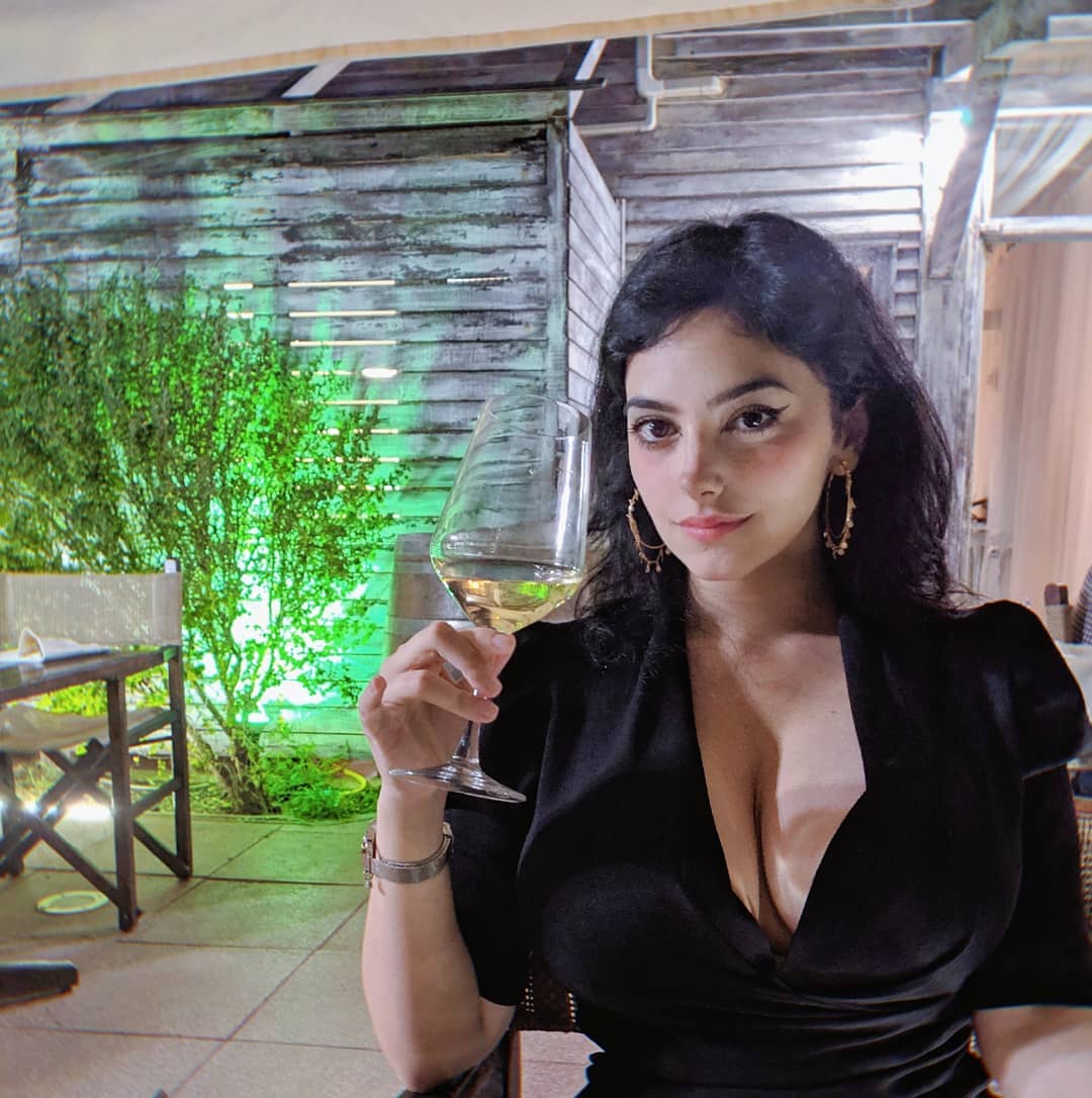 Sofia Mina Delle Cave (@shiftymine) | Scrolller