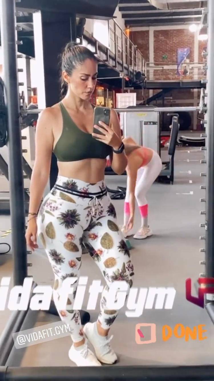 Sofia once again teasing cocks | Scrolller