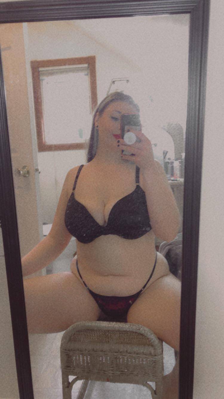 soft tum 🖤 | Scrolller