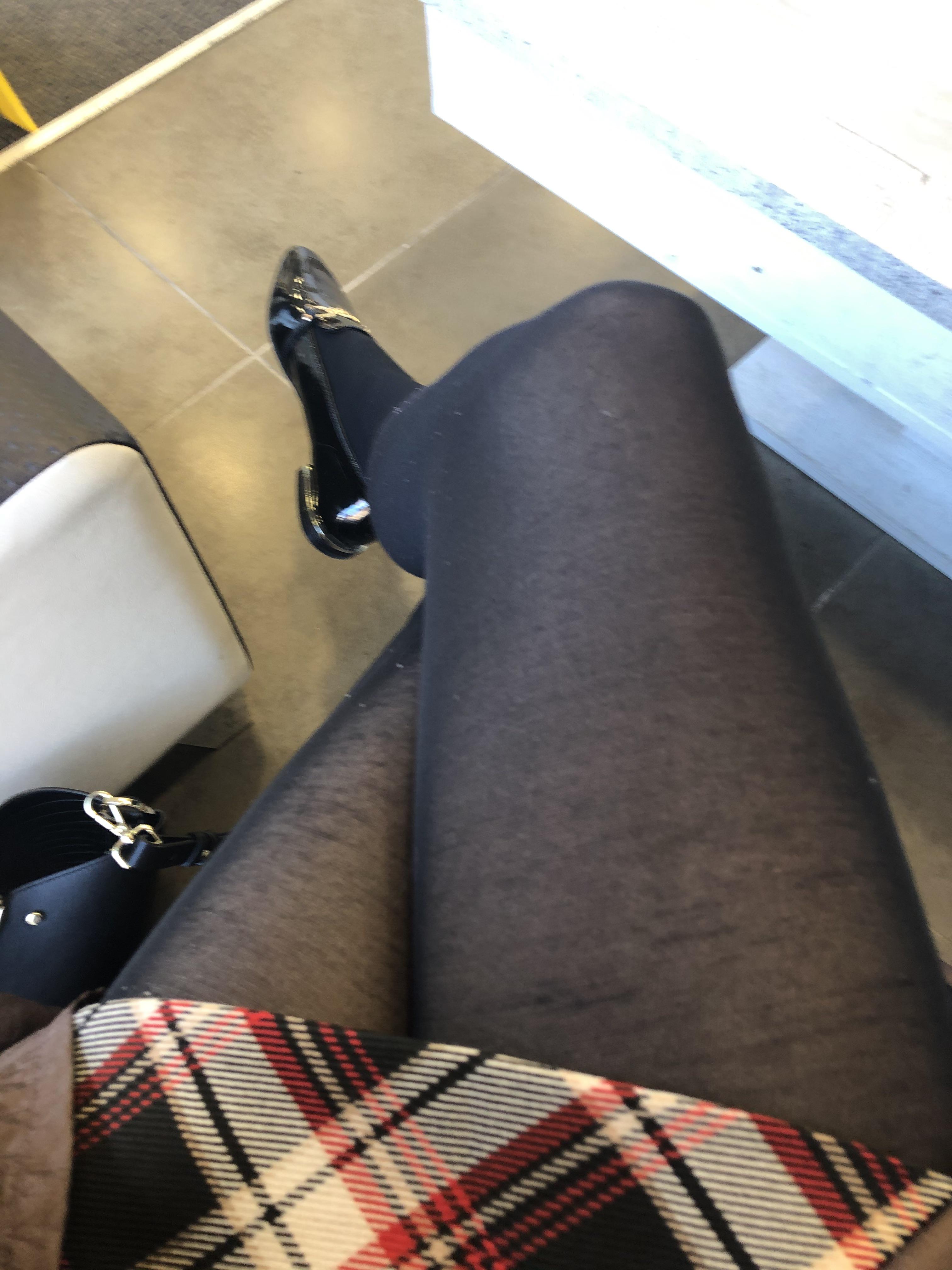 Some days I love wearing opaque tights with my little short skirt and pumps 💋 | Scrolller