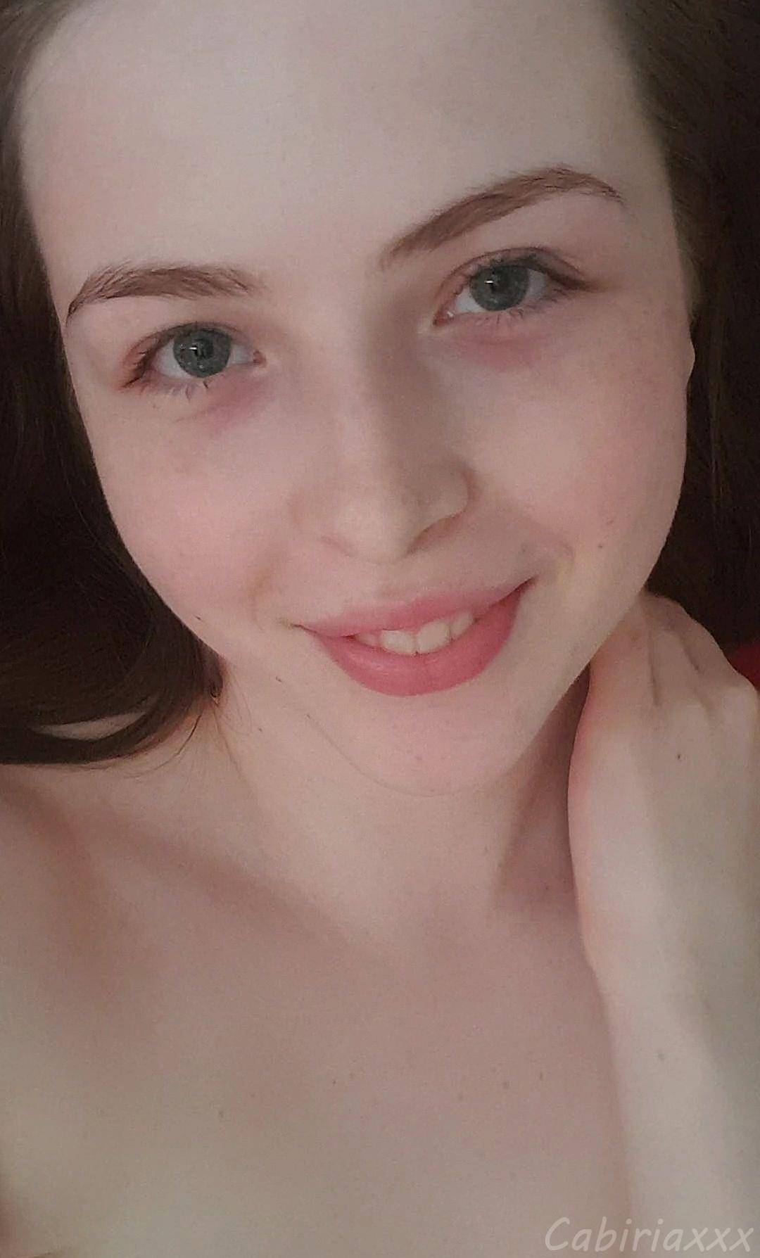 Some no-makeup photo to your feed