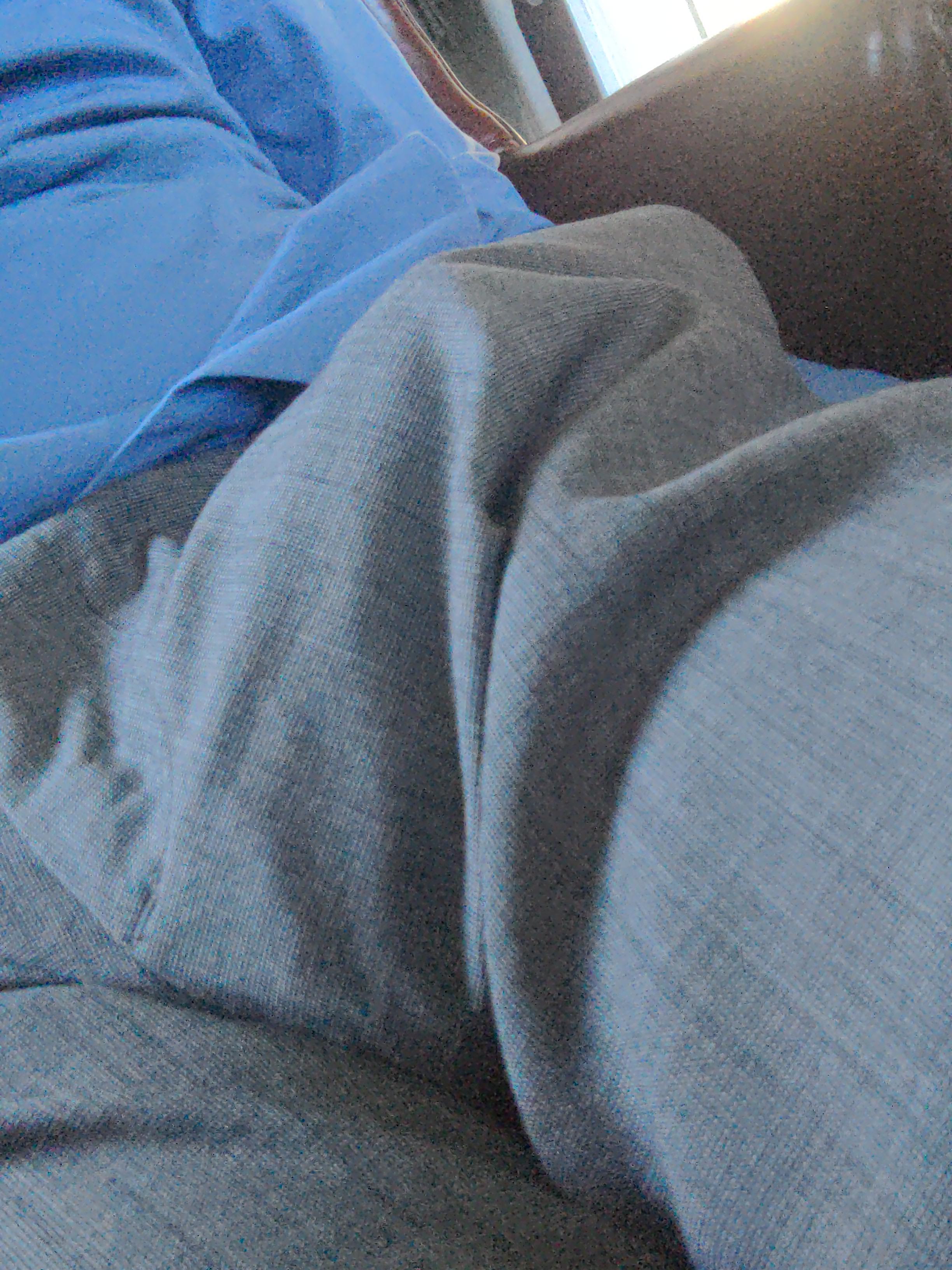 Some stiffness at the desk | Scrolller