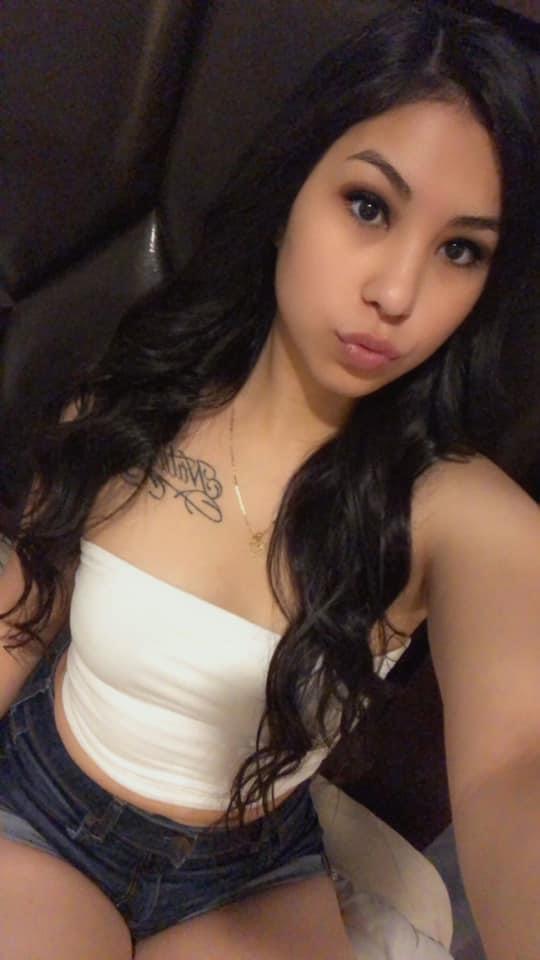 Someone has to have her, she’s a hoe | Scrolller