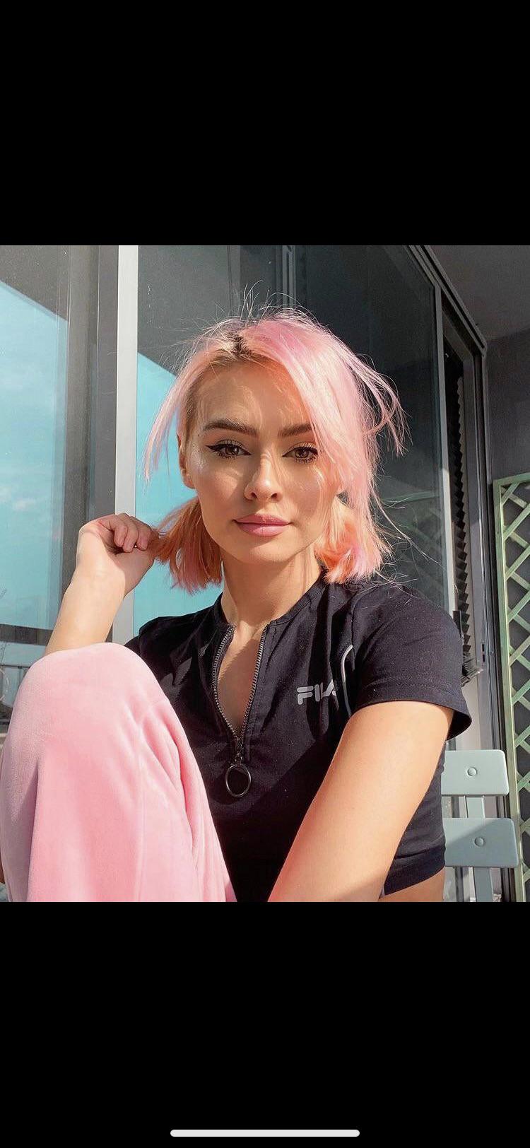 Someone rp as her horny asf | Scrolller