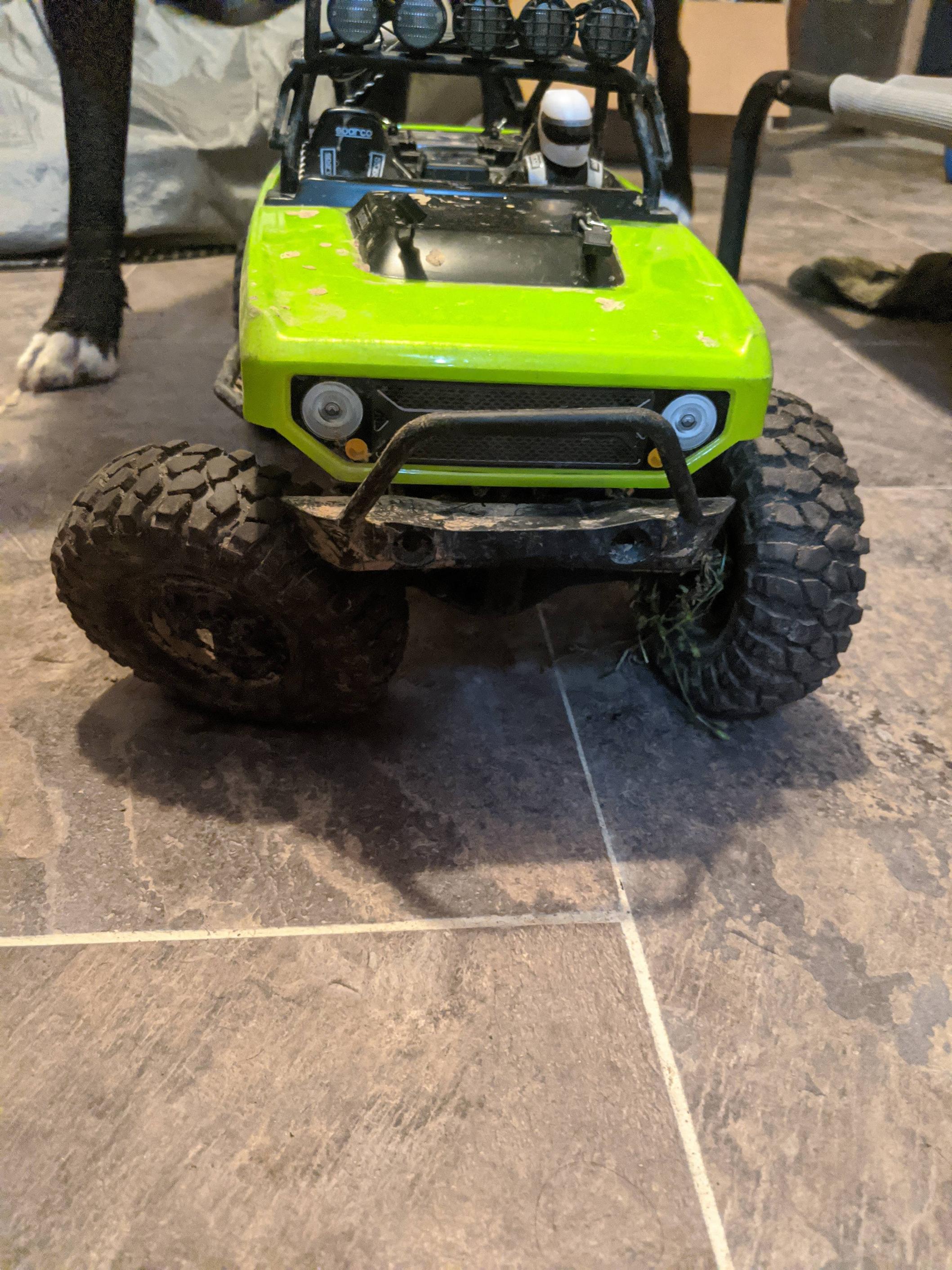 Something doesn't look right | Scrolller