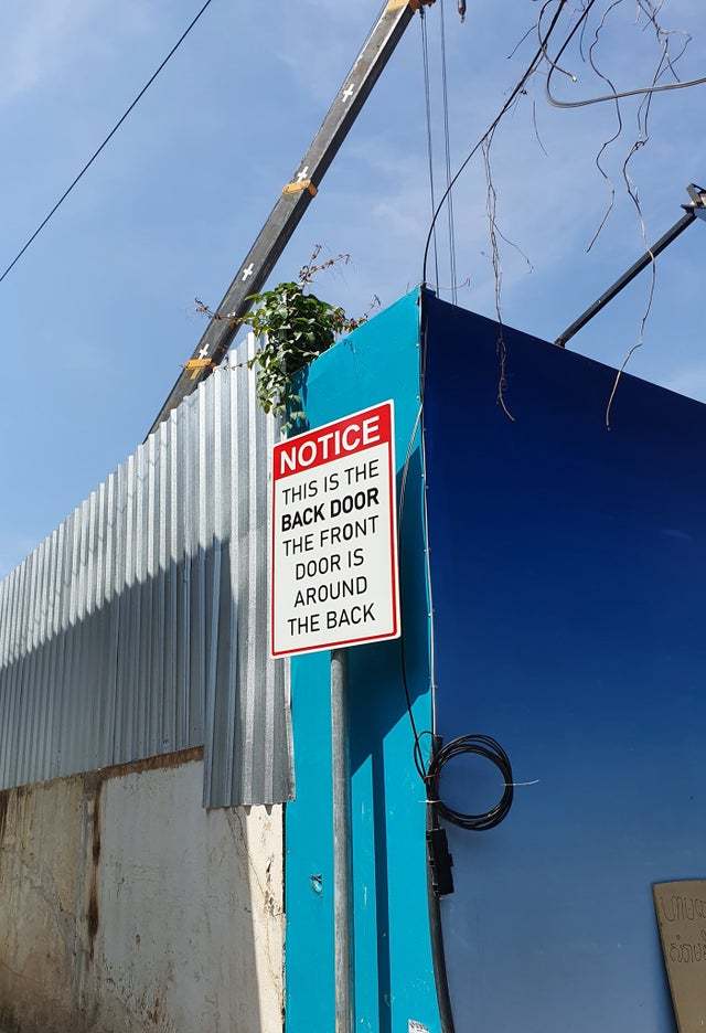 Something fishy going on here. | Scrolller