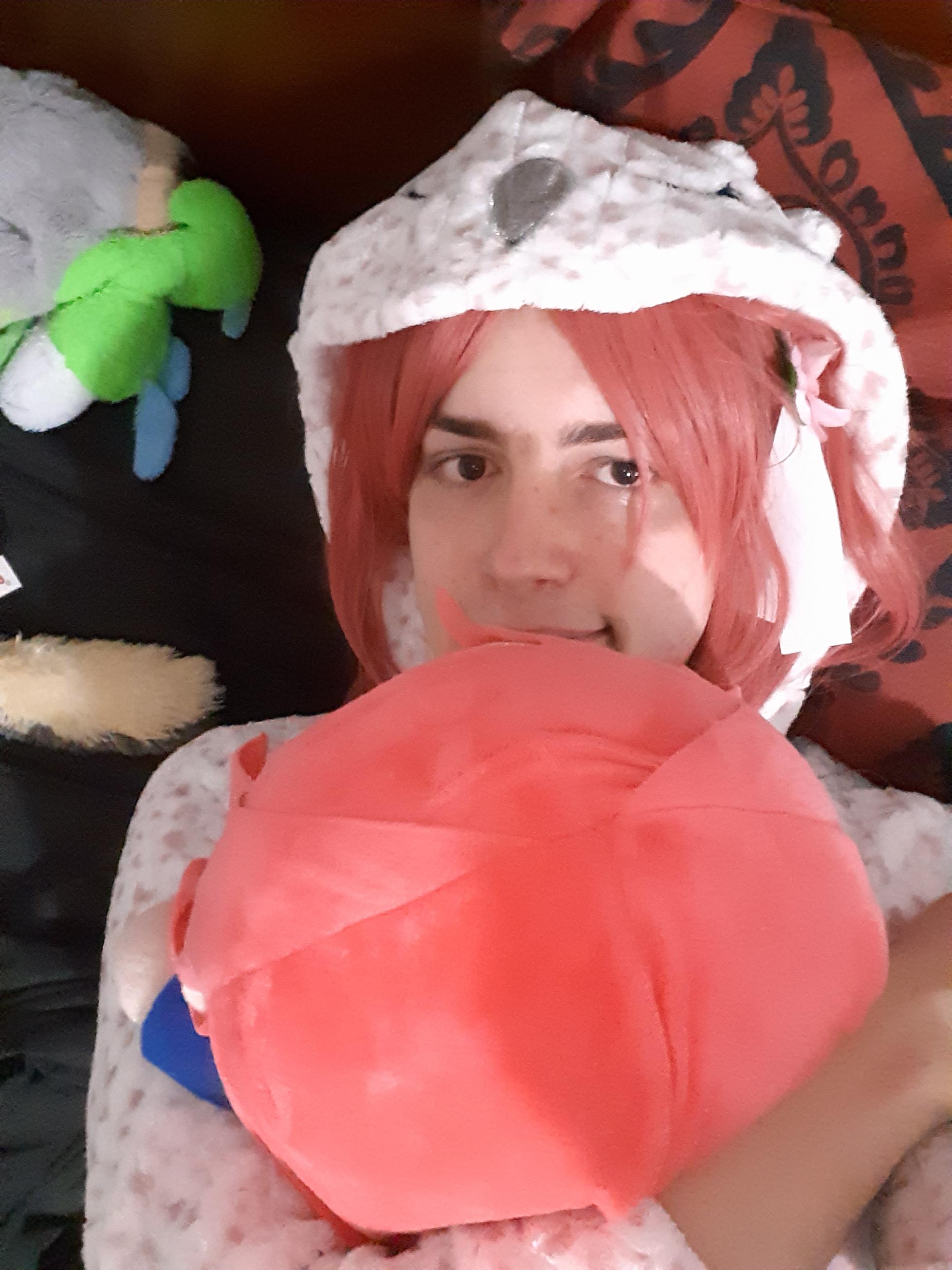 sometimes after a long day you just need some cuddles | Scrolller