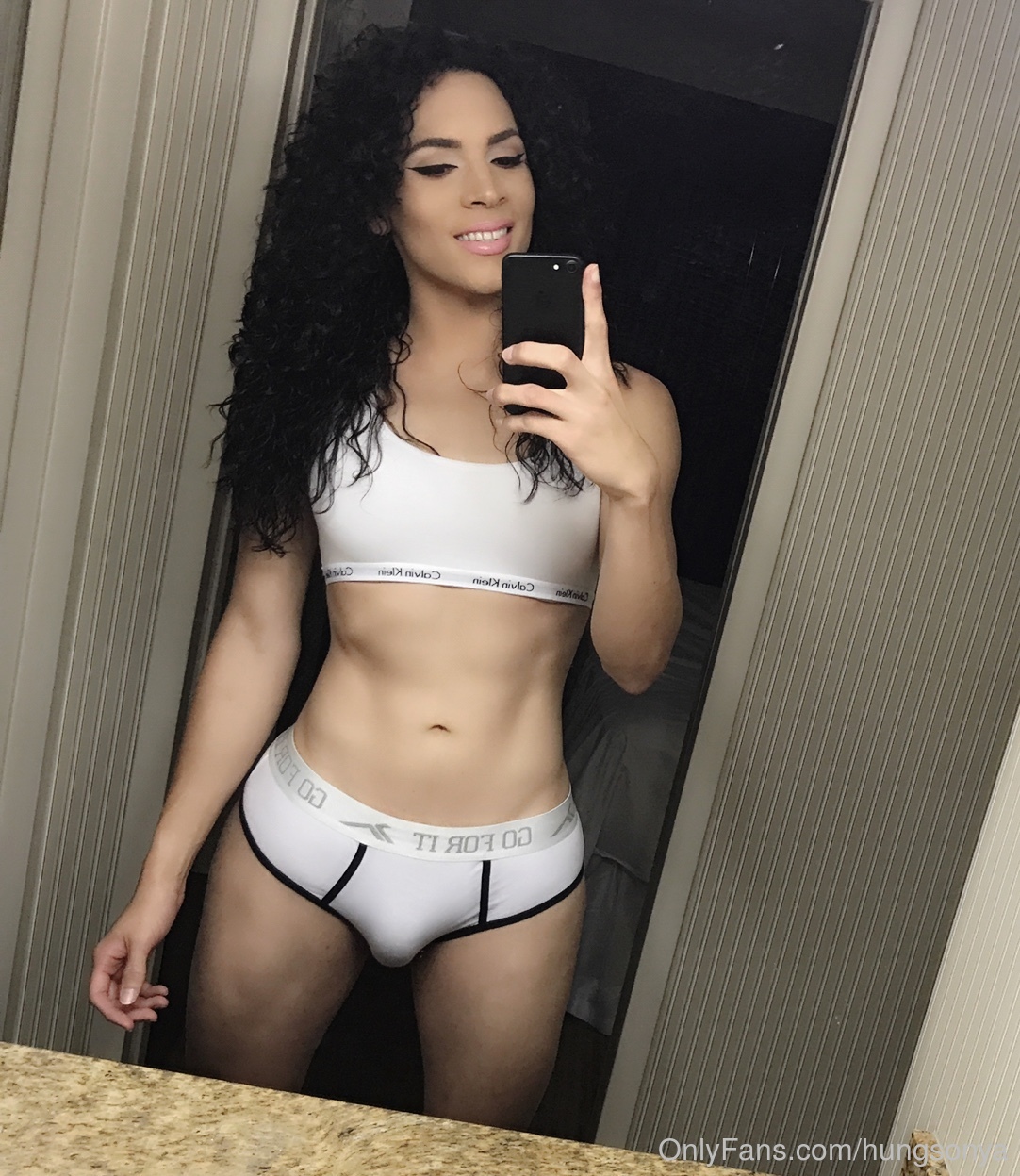 Sonya Hung | Scrolller